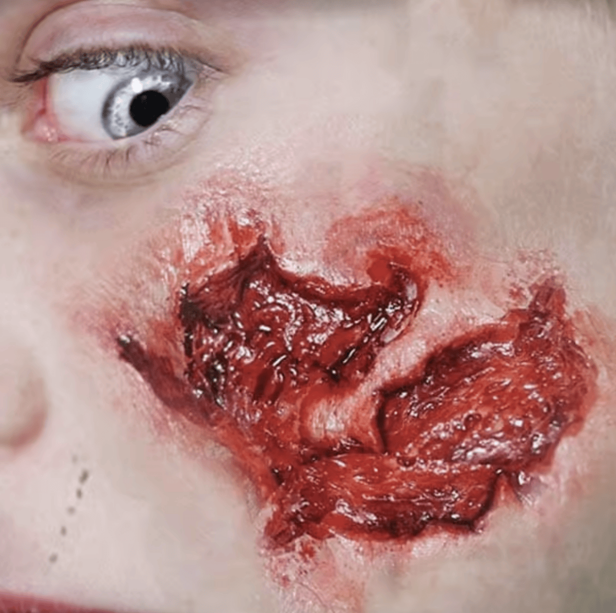 Small Gouge 3D FX Transfer - Amazing SFX Makeup